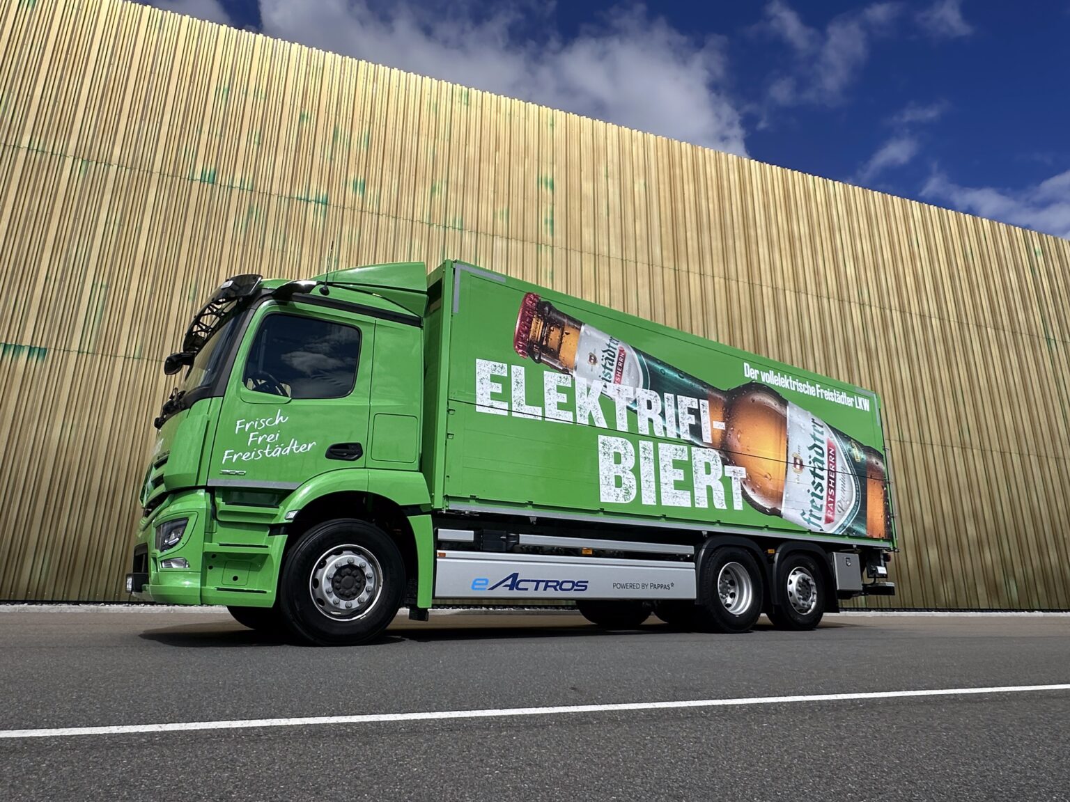 Neuer E-LKW unterwegs - Freistädter Bier